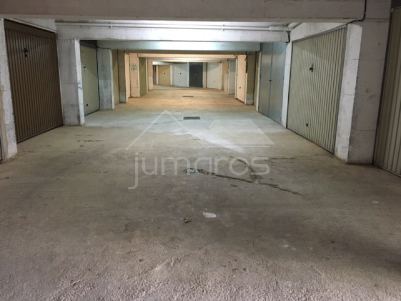 Garage fermé en sous terrain à Empuri de 25m2